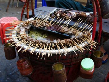 10 Must-Try Meals in Myanmar: A Foodie's Guide