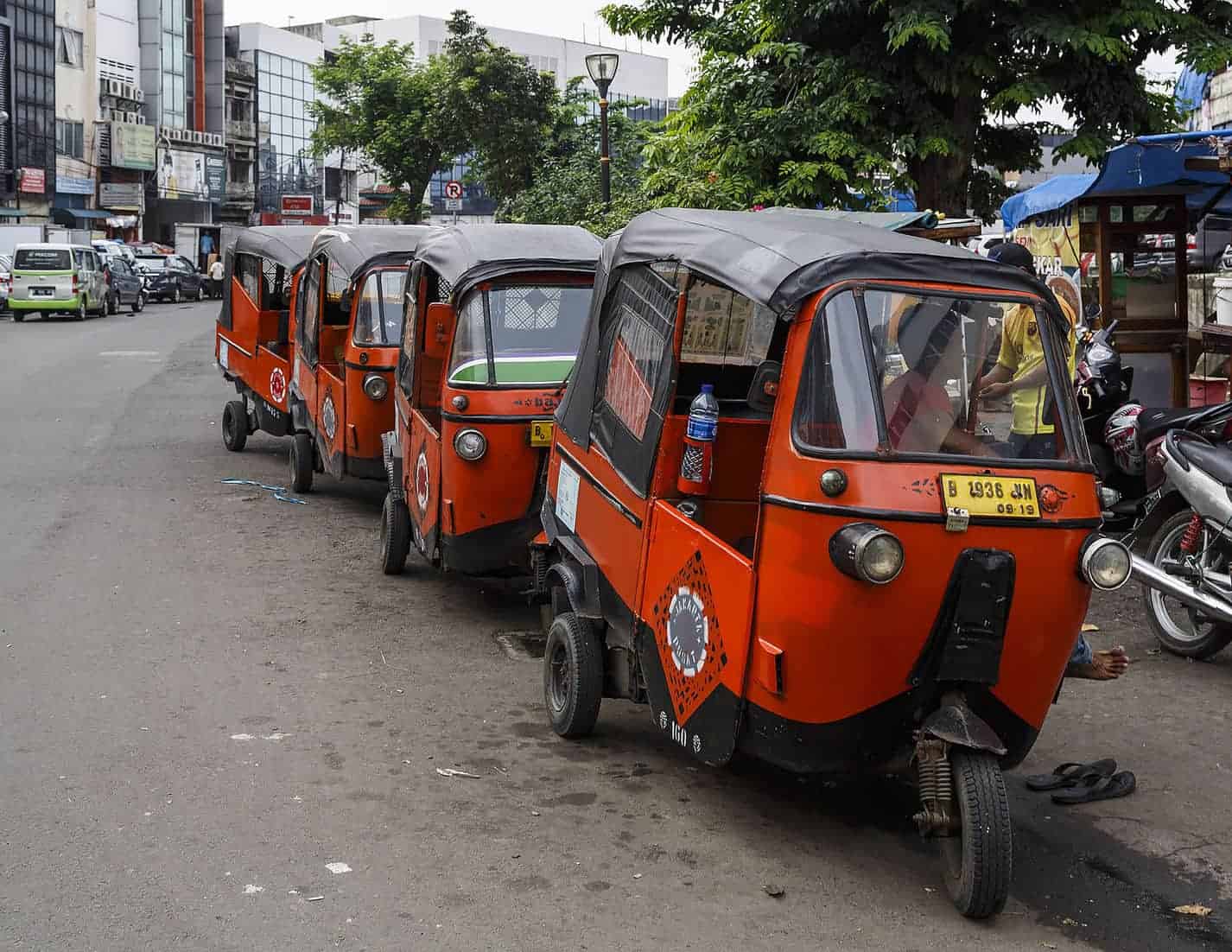 Backpacking in Jakarta Guide: Stay, Do, Eat Indonesia's Capital!