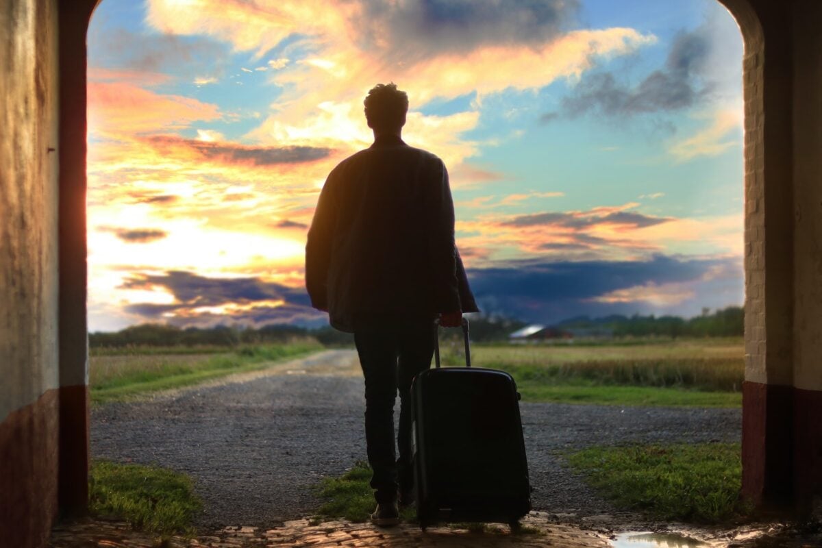 Backpack with Wheels: Pros & Cons + The 7 Best Roller Backpacks!