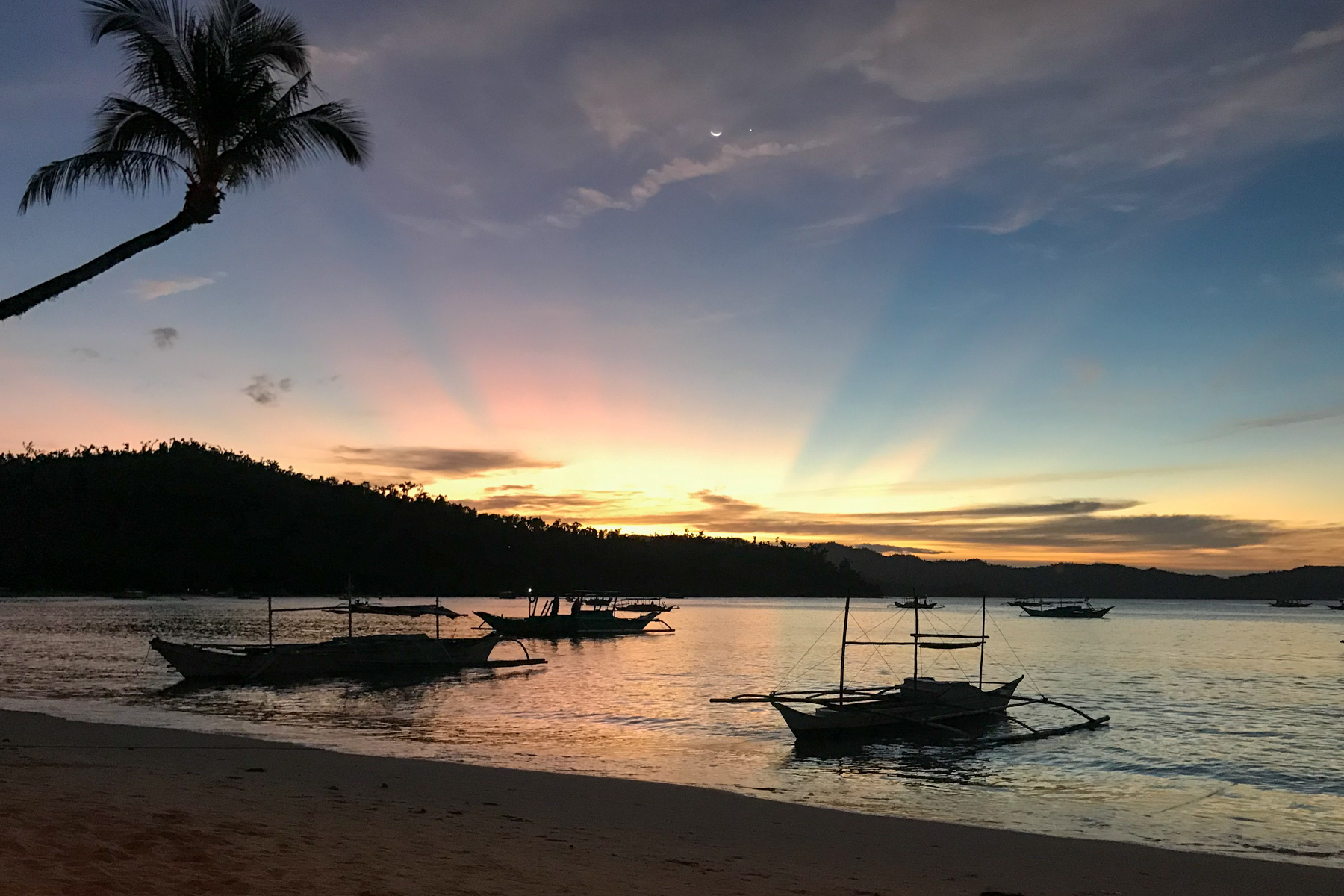 Backpacking Port Barton, The Philippines – Travel Guide