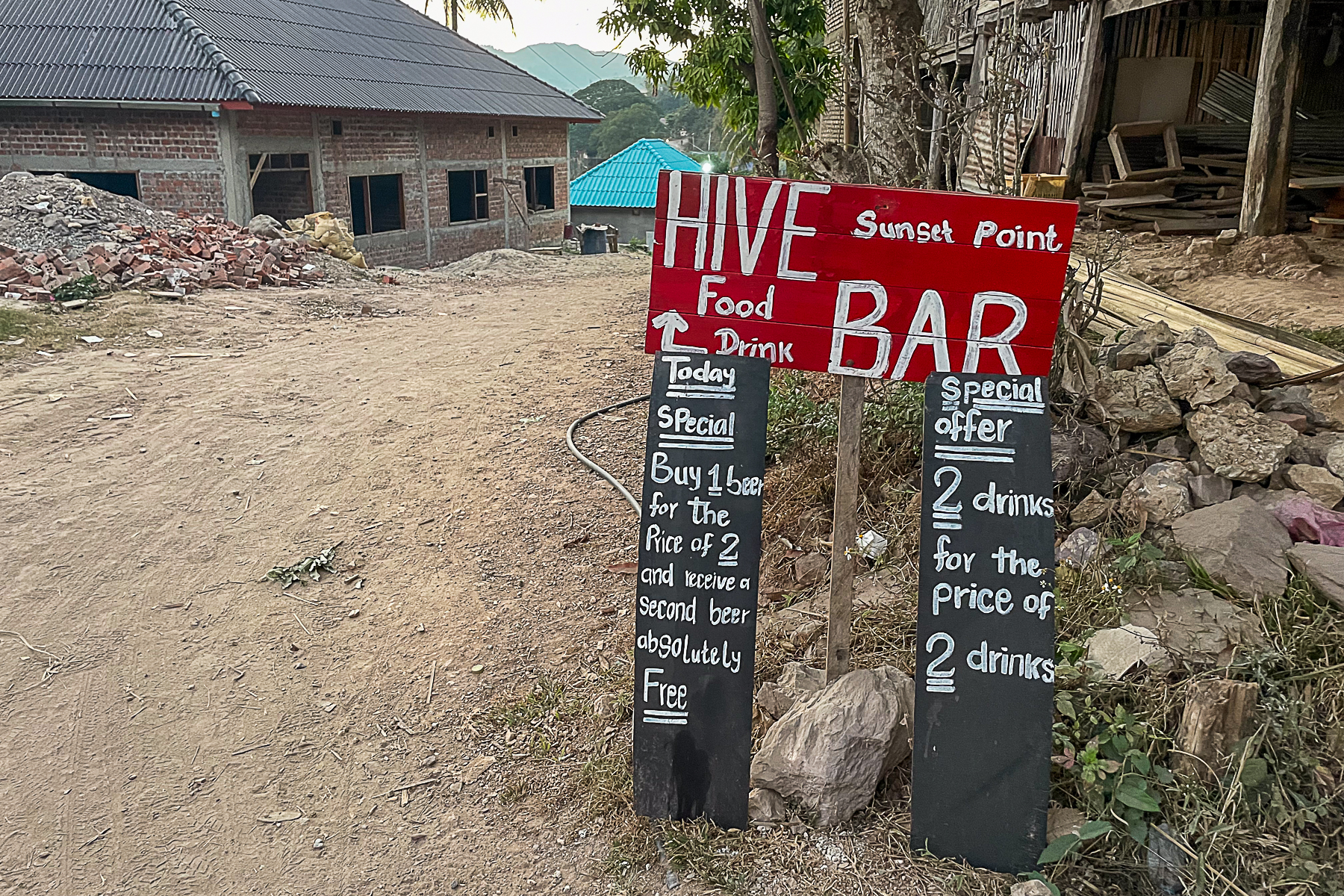 Pak Beng Laos, What to Expect and Where to Stay!