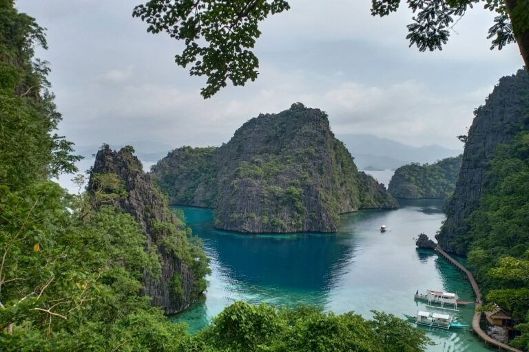 Kayangan Lake, Philippines Travel Guide