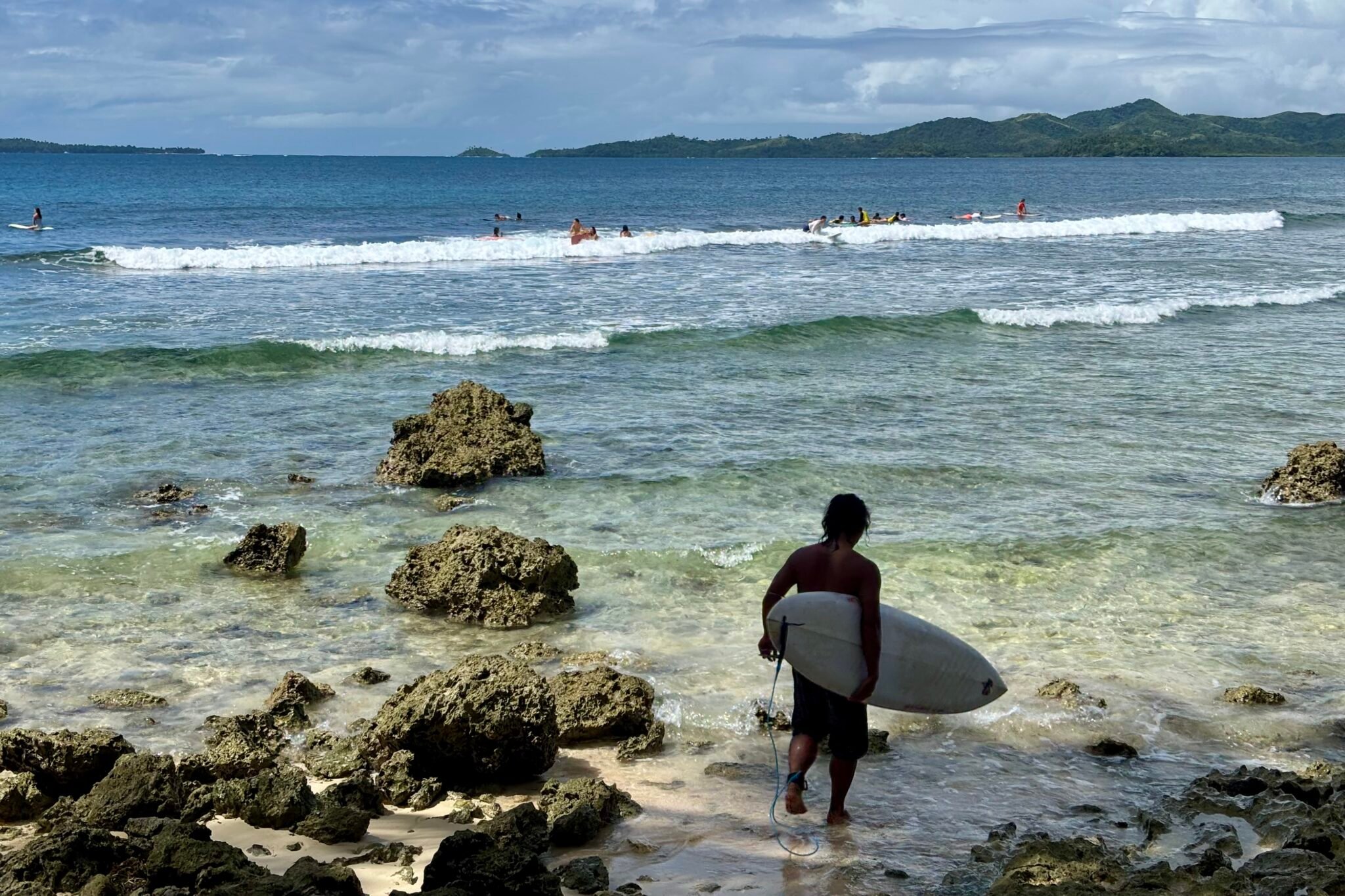 Surfing in the Philippines – A Guide to Islands and Waves